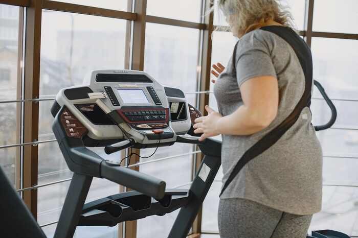 How to Turn On Life Fitness Treadmill and It's User Instructions
