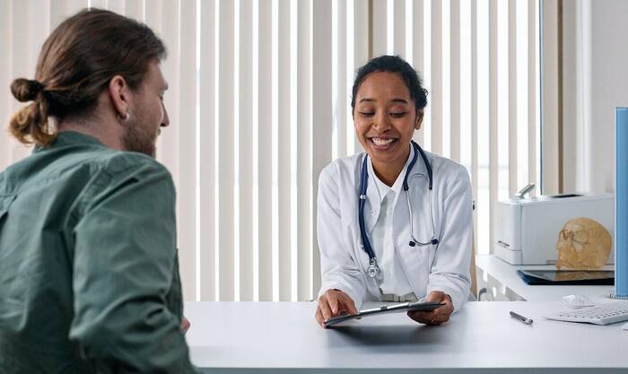 4 Signs of The Right Doctor for You - Best Health N Care